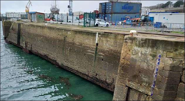 Uretek comble un fontis au port de Brest